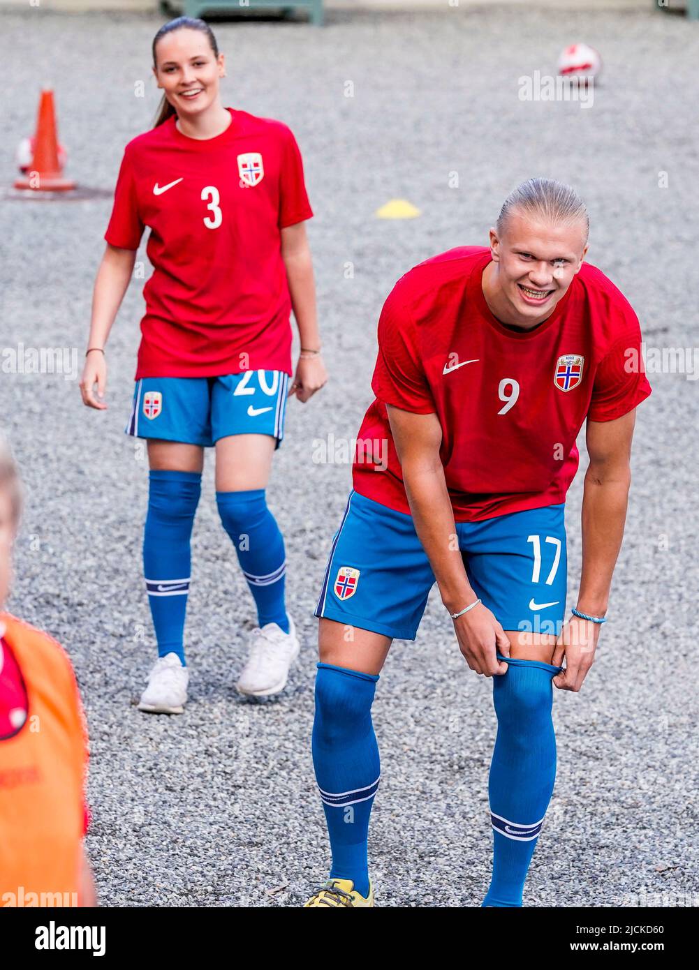 Erling haaland family hi-res stock photography and images - Alamy