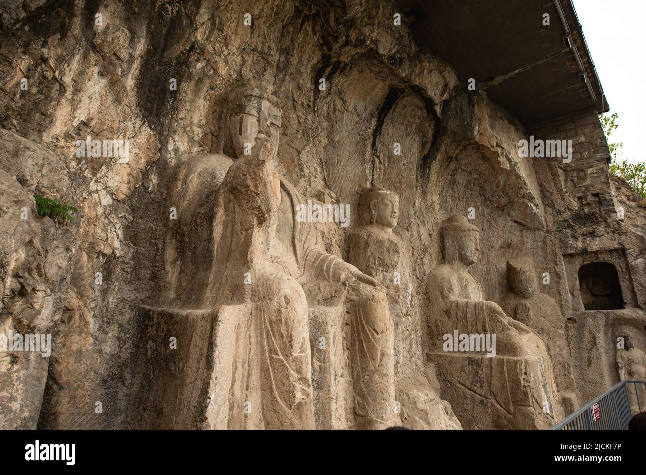 Luoyang longmen grottoes Stock Photo - Alamy