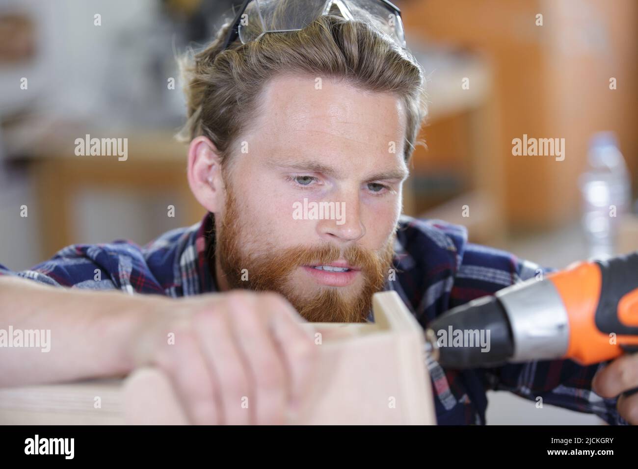 Tightening material hi-res stock photography and images - Alamy