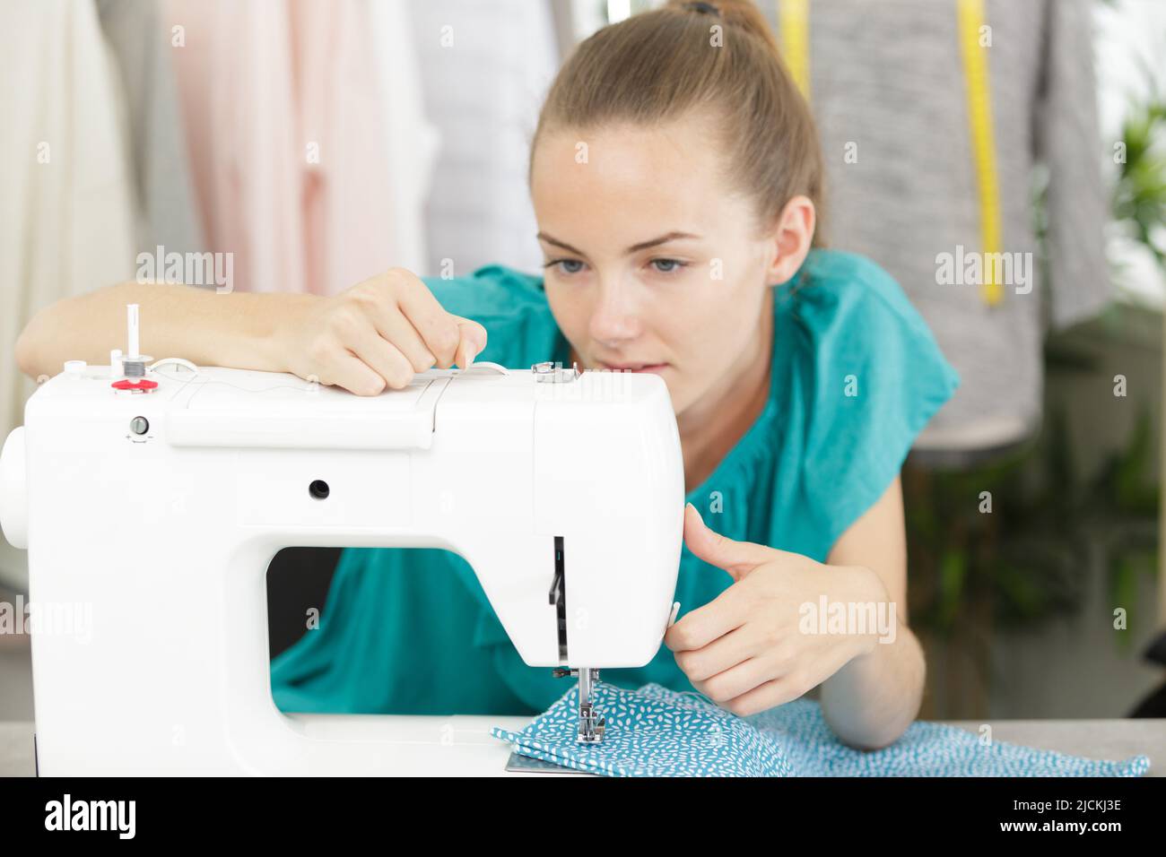 Rethread hi-res stock photography and images - Alamy