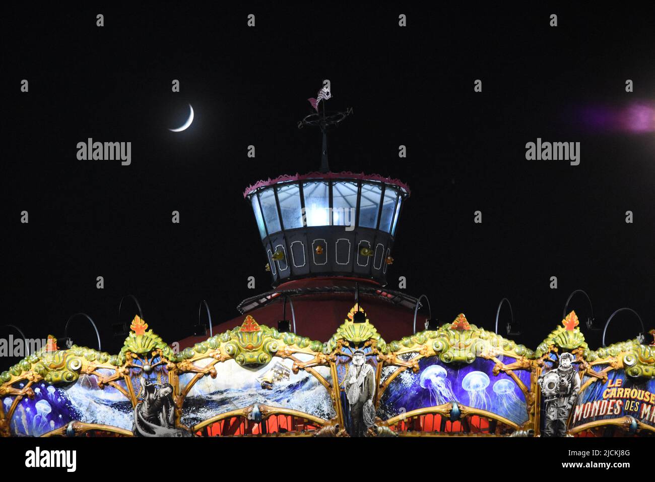 Marine worlds carousel hi-res stock photography and images - Alamy