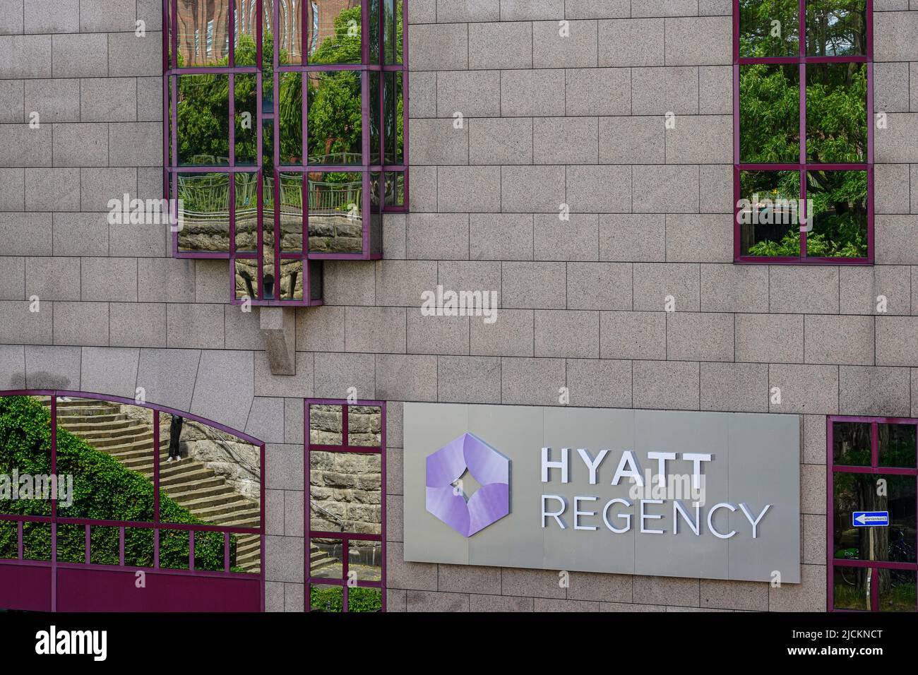 Hyatt regency logo hi-res stock photography and images - Alamy