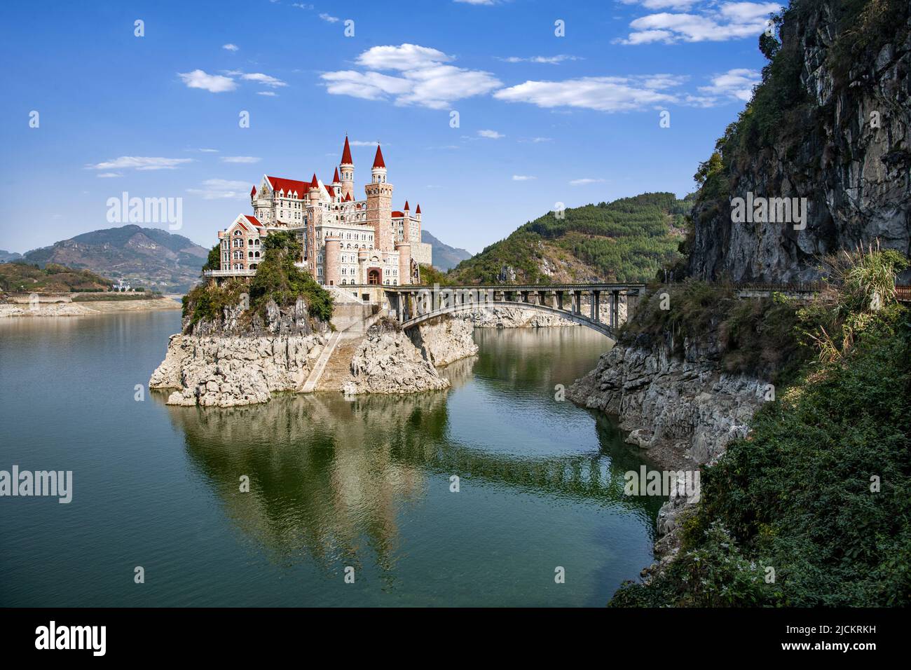 Guizhou xingyi wanfeng lake fort Kuala Lumpur Stock Photo - Alamy