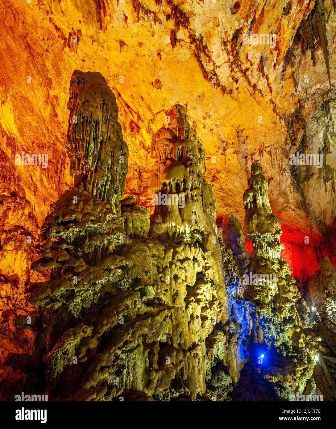 Karren grooves hi-res stock photography and images - Alamy