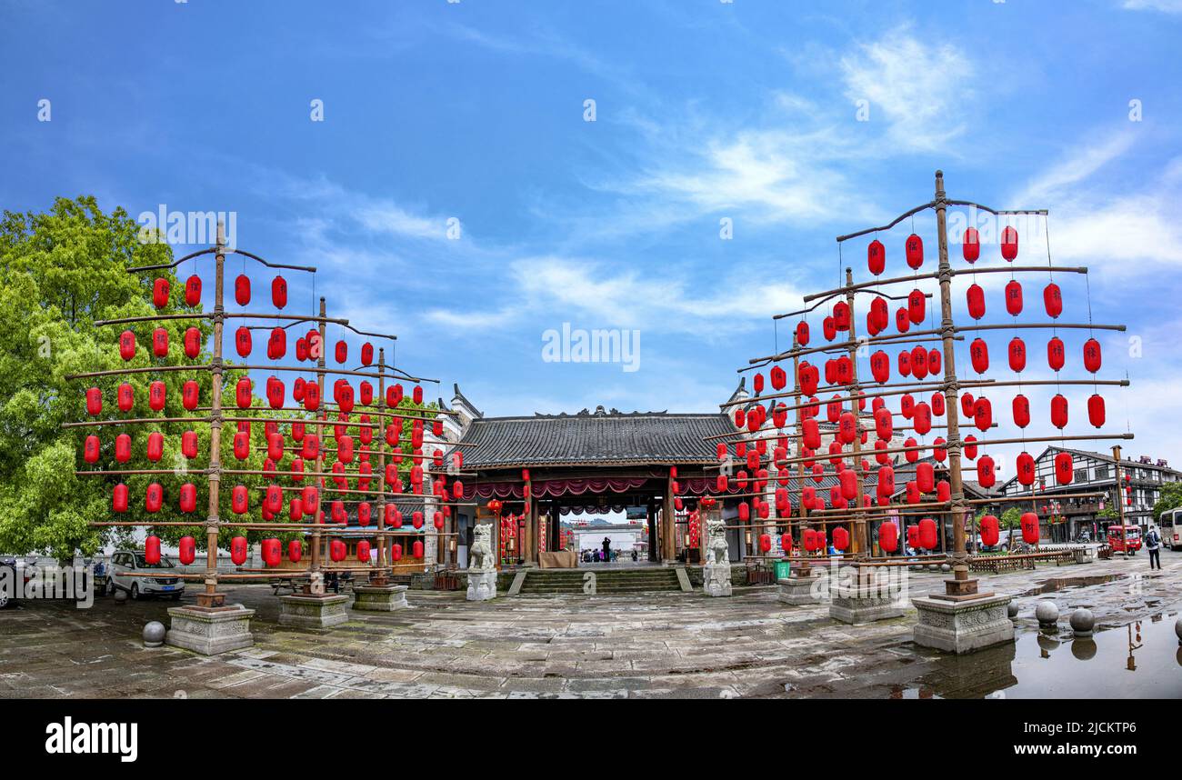 Yingtan city, jiangxi province, the dragon in the ancient town Stock ...