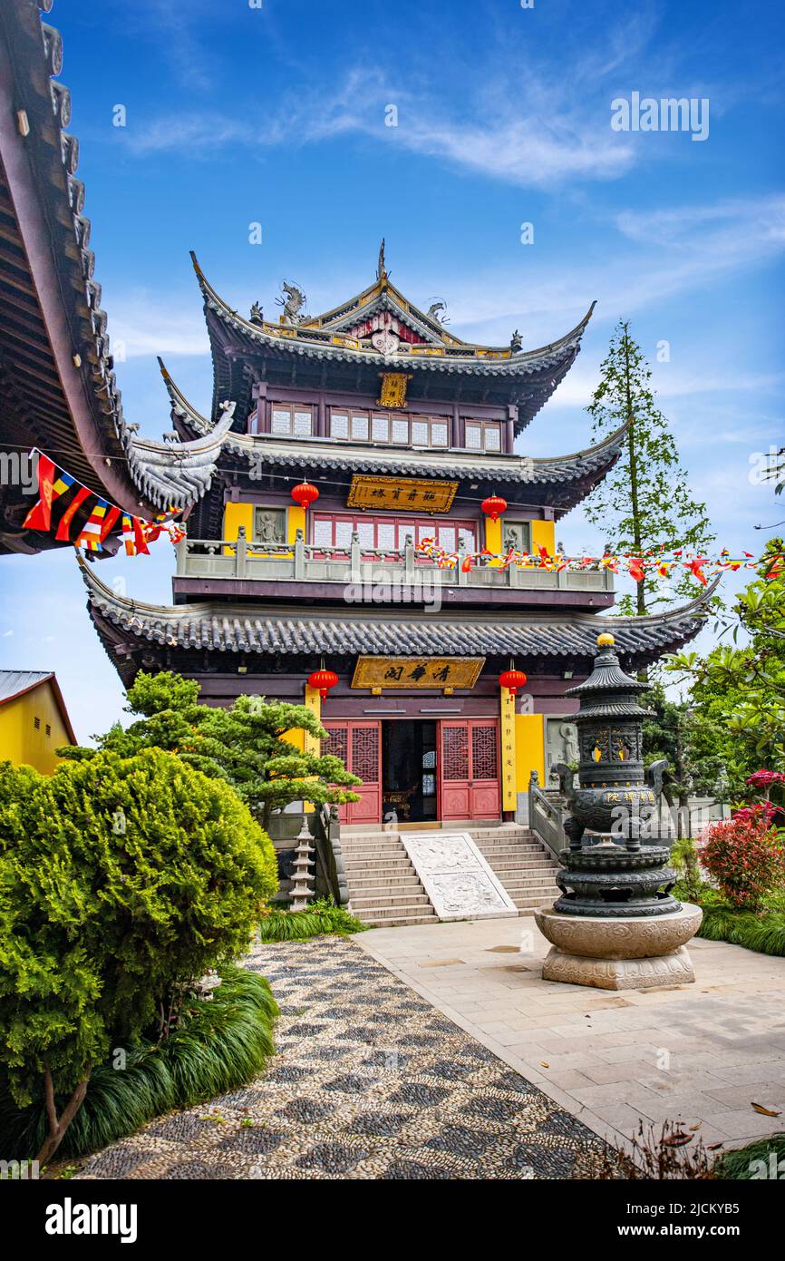 Shanghai qingpu zhujiajiao ancient town lake pu river round jin temple ...