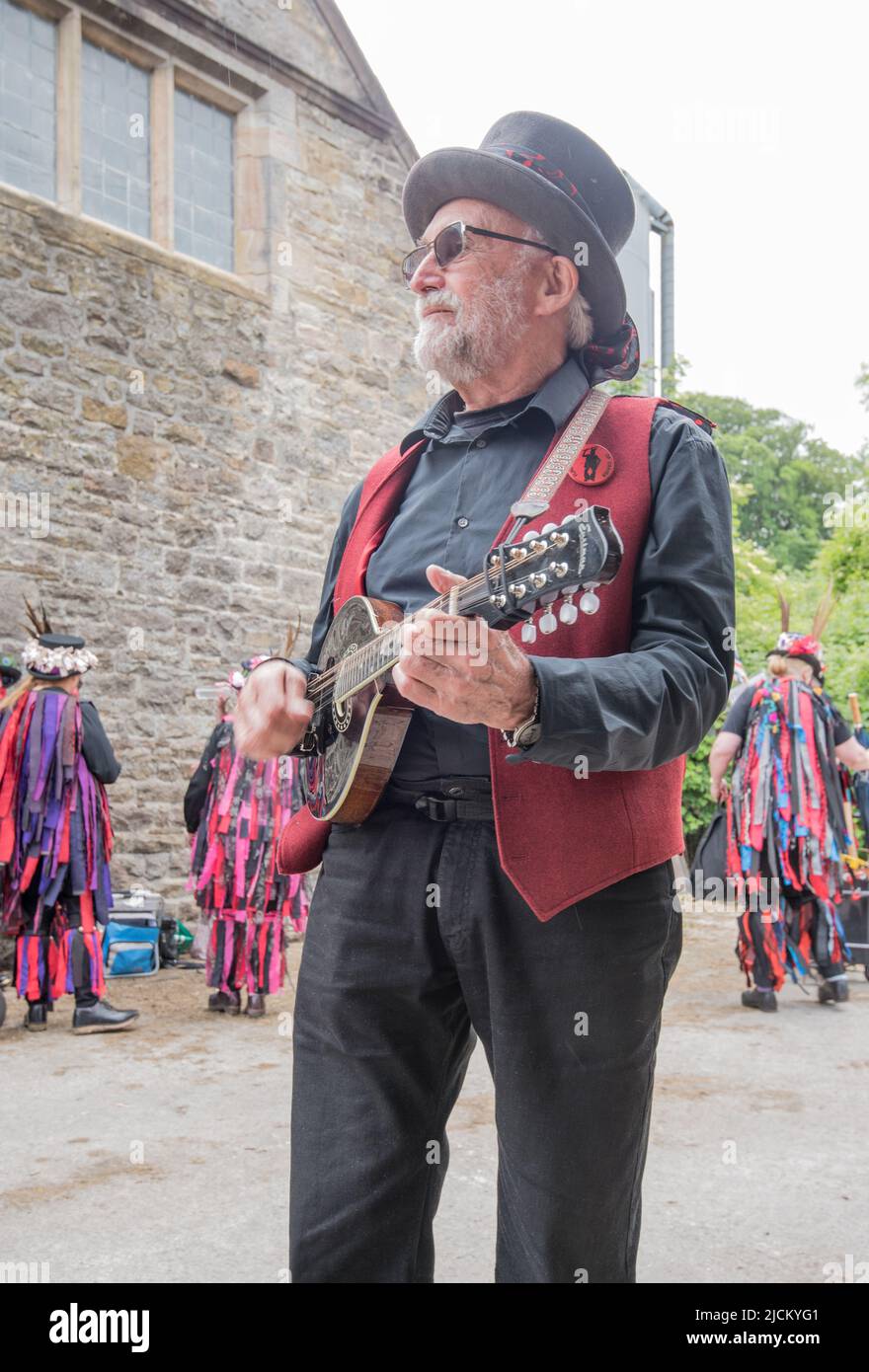 Flagcrackers' musician supports the Craven Border Morris side in ...