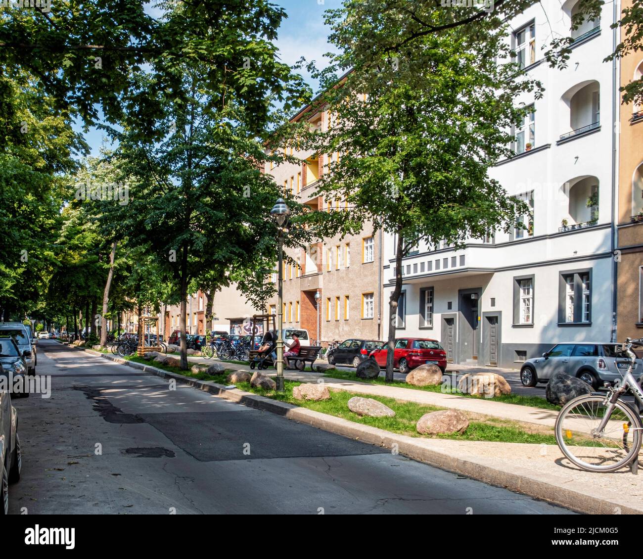 Neukolln district site of berlin wall hi-res stock photography and ...