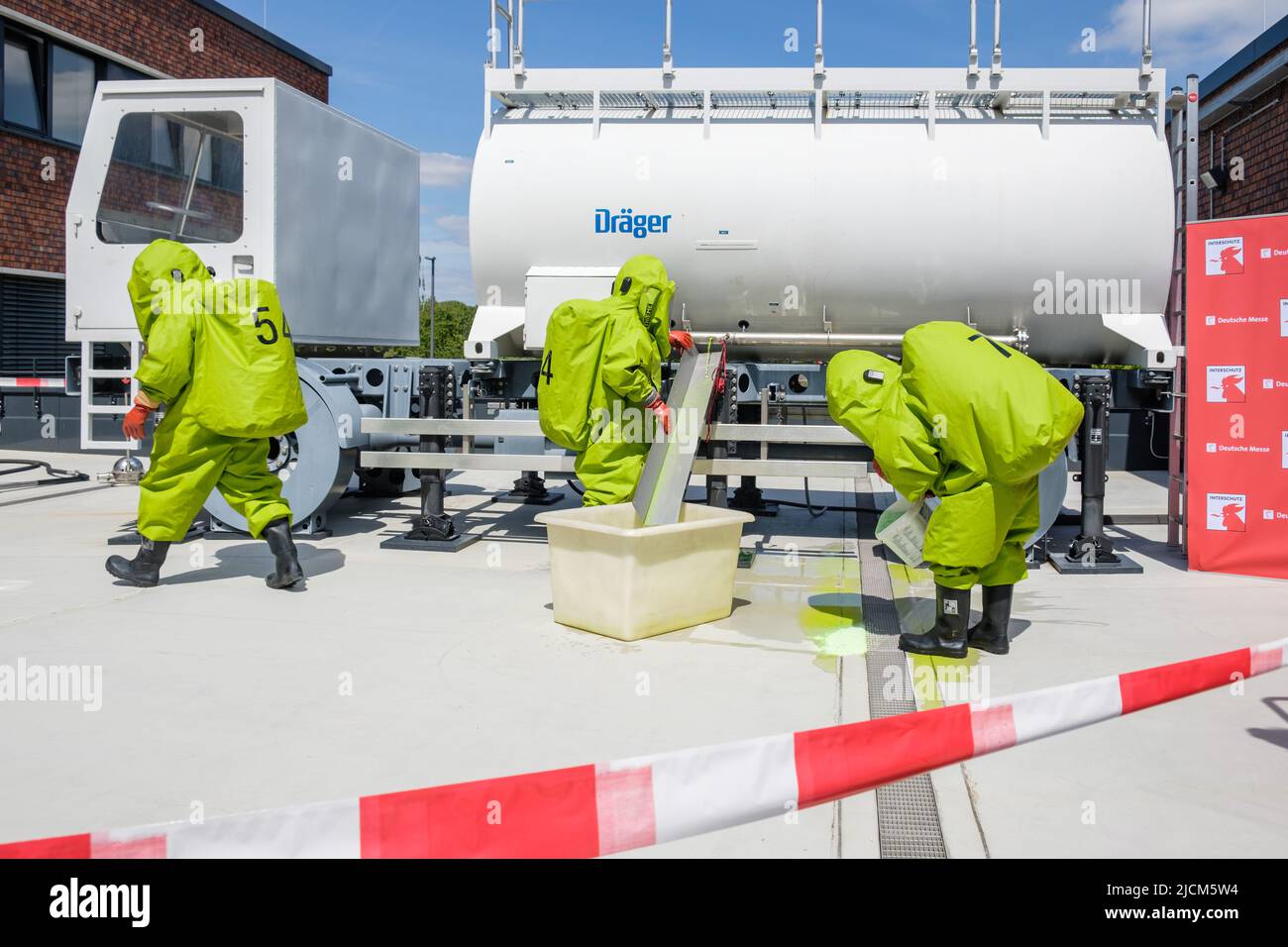 Chemical hazard suits hi-res stock photography and images - Alamy