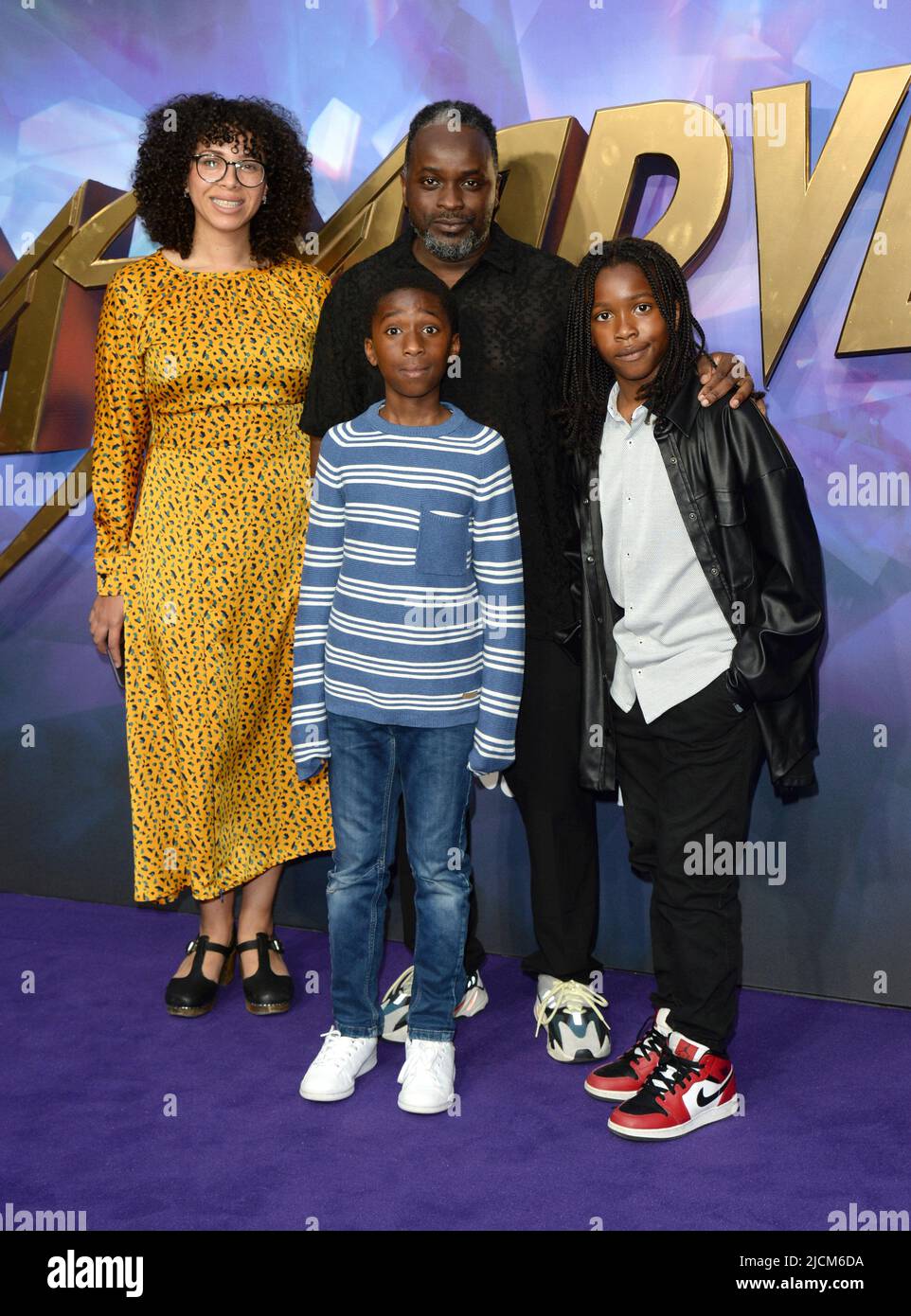 Tv series hi hi-res stock photography and images - Alamy