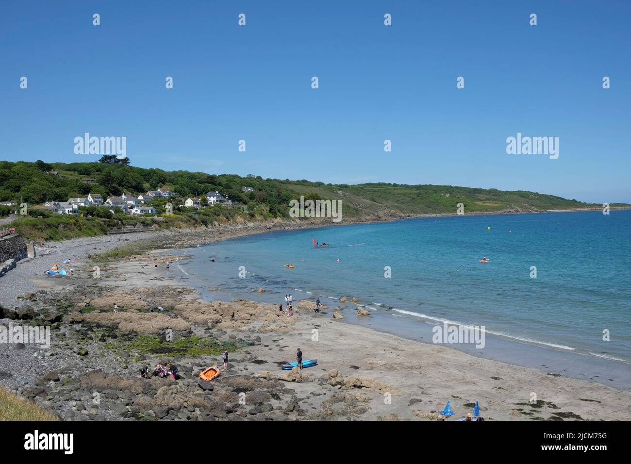 Coverack, Cornwall, UK. 14th June, 2022. No need for an airport queue ...