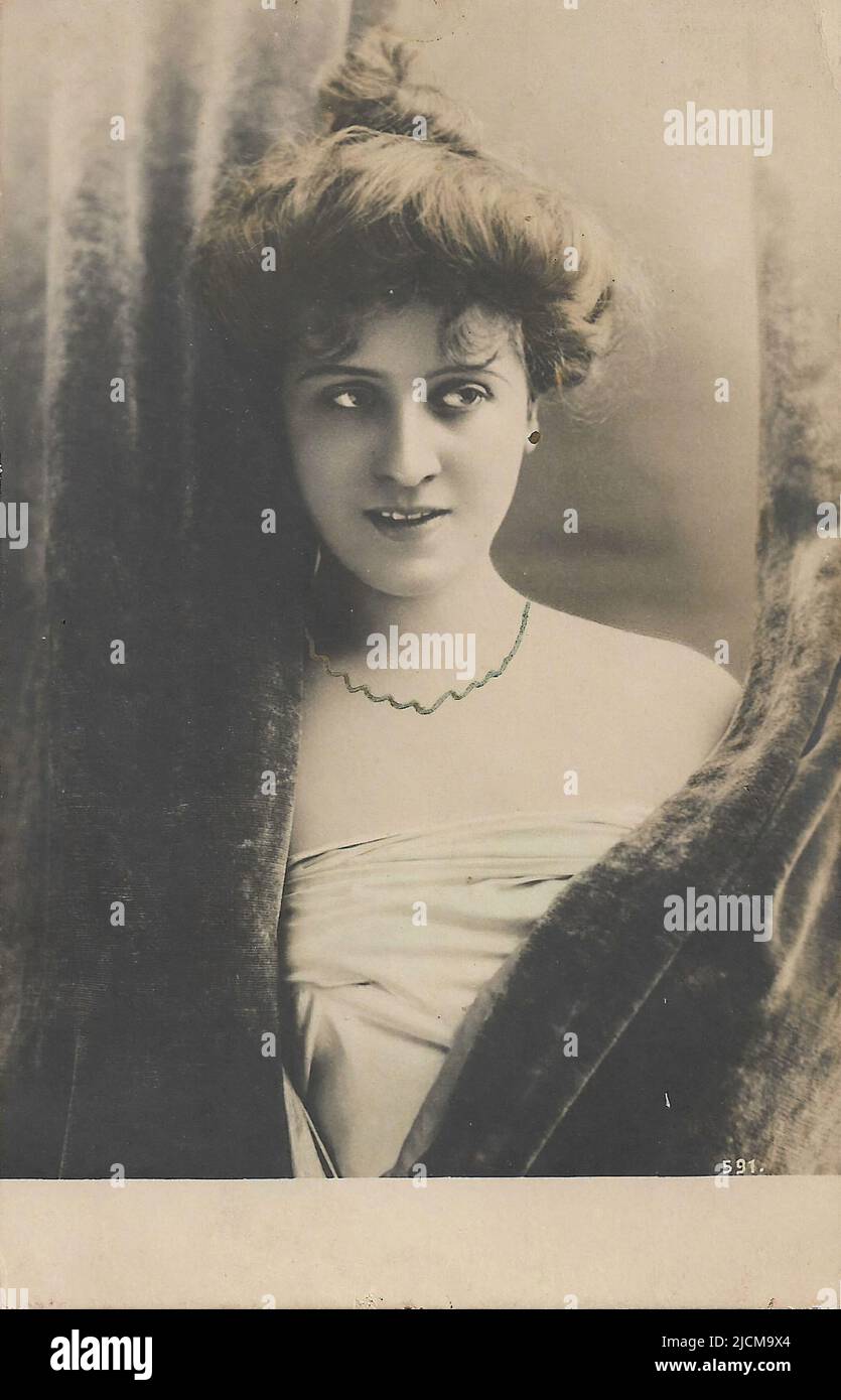 Portrait of Rita Jolivet 002 - Silent Hollywood era Stock Photo - Alamy