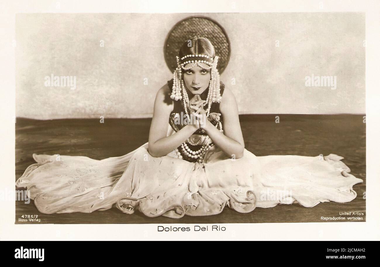 Dolores del rio portrait hi-res stock photography and images - Alamy