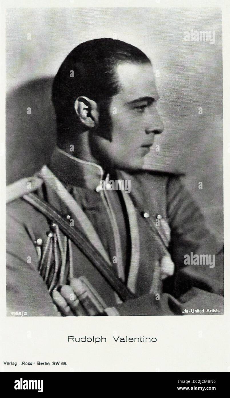Portrait of Rudolph Valentino in The Eagle (1925) - Silent Hollywood ...