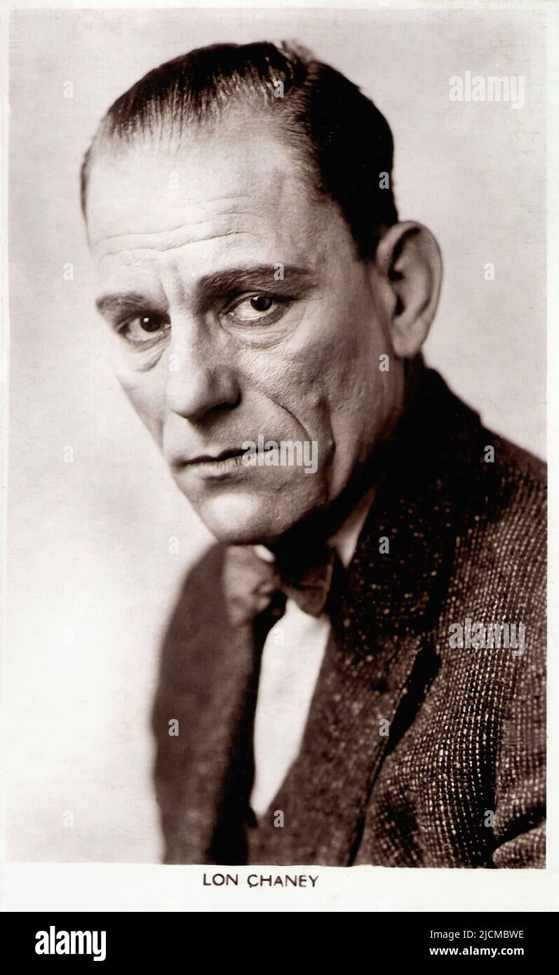 Lon chaney portrait hi-res stock photography and images - Alamy