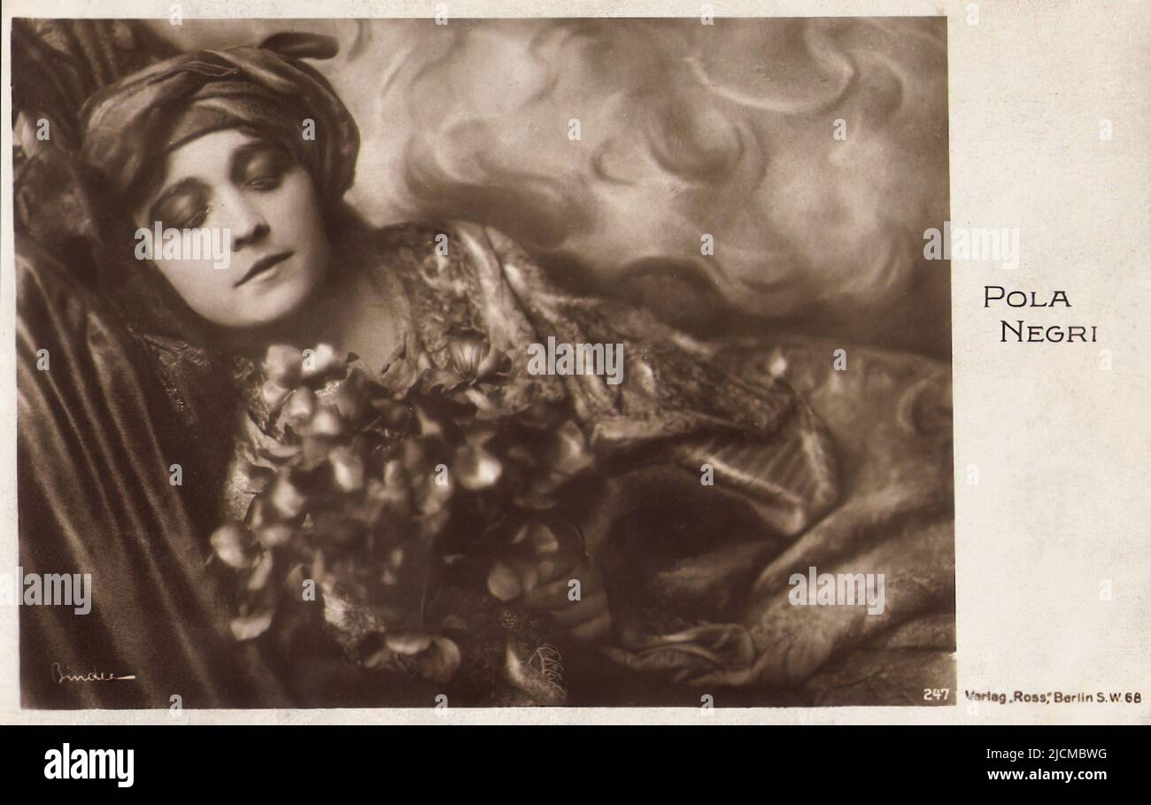 Portrait of Pola Negri - Silent Hollywood era Stock Photo - Alamy