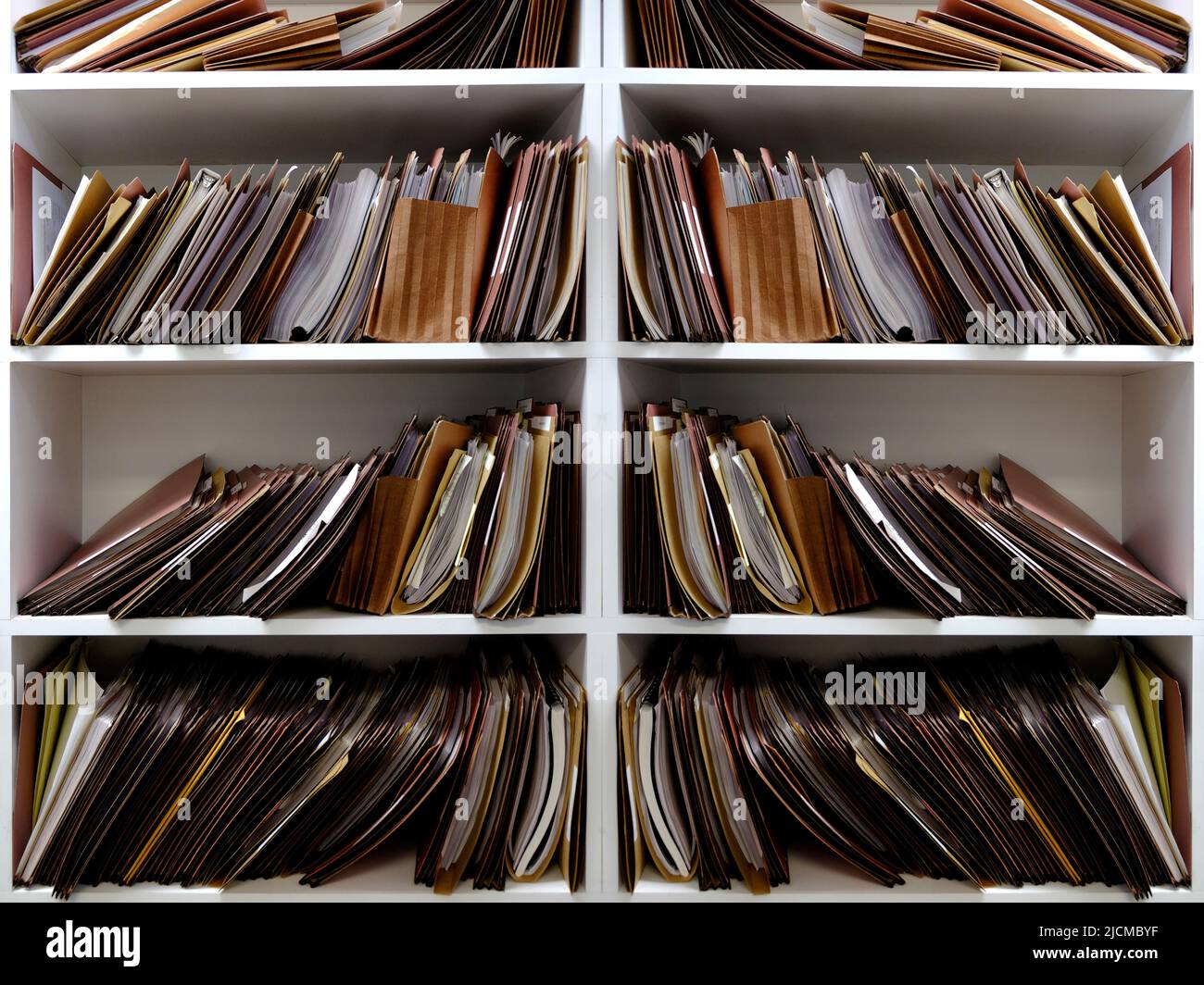 Shelf shelves hi-res stock photography and images - Alamy