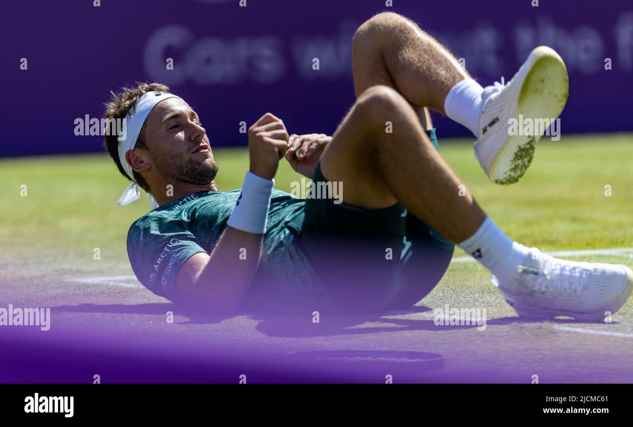 Casper Ruud slips over on day two of the cinch Championships at The ...