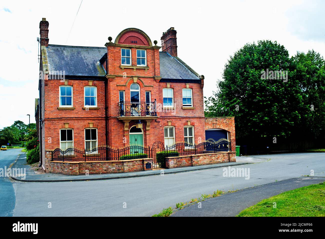 Ex Station Hotel, Easingwold, North Yorkshire, England Stock Photo - Alamy