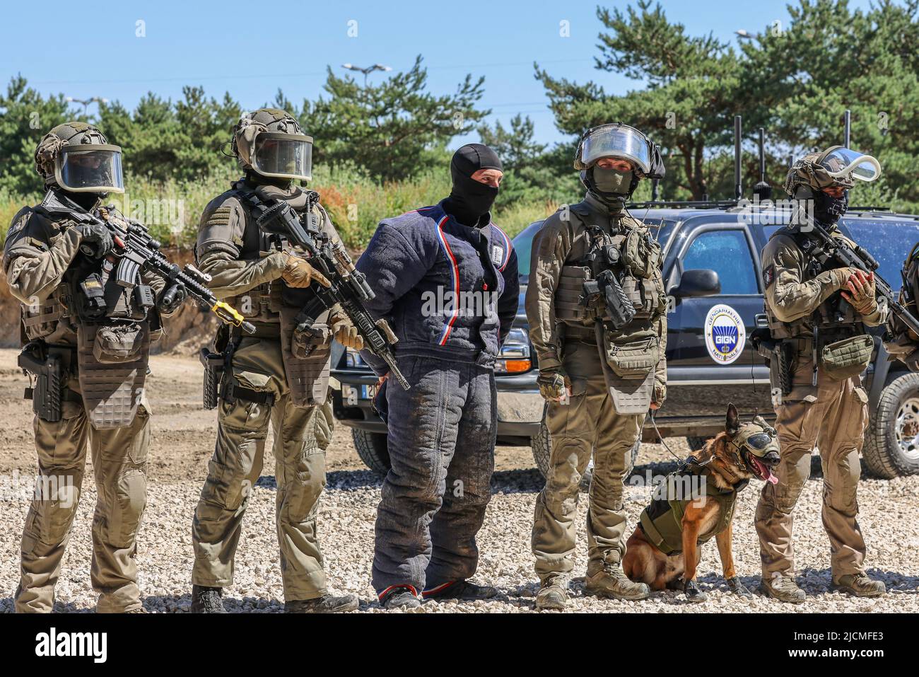 On the occasion of the Eurosatory exhibition, World Defense and Land ...