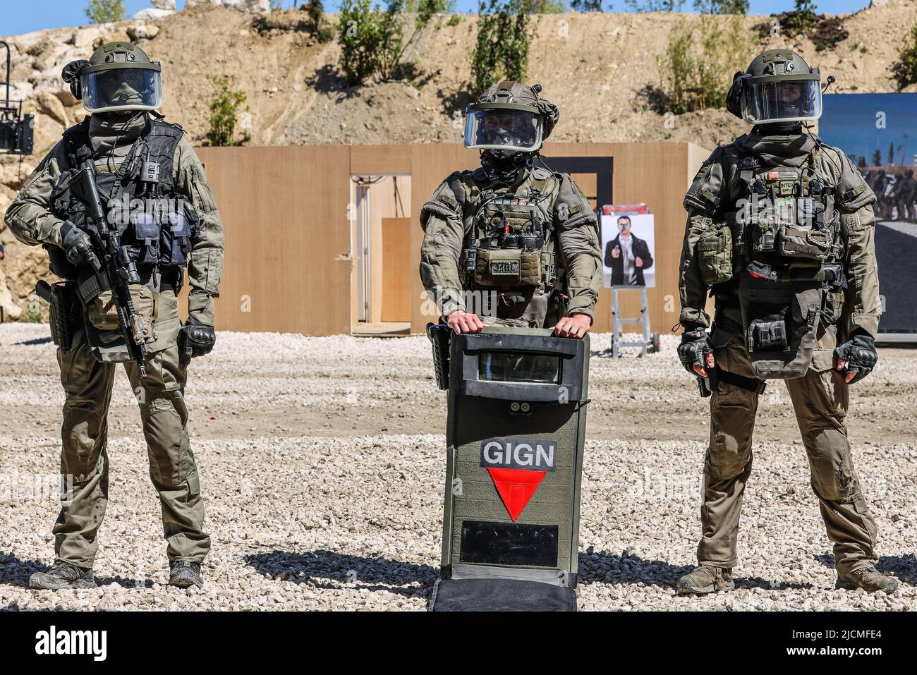 On the occasion of the Eurosatory exhibition, World Defense and Land ...