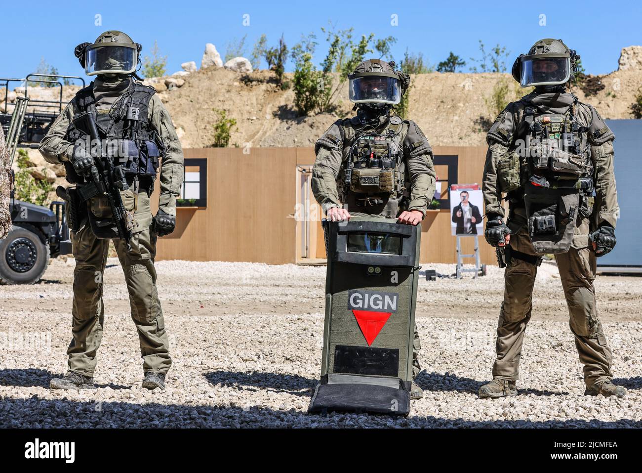 On the occasion of the Eurosatory exhibition, World Defense and Land ...