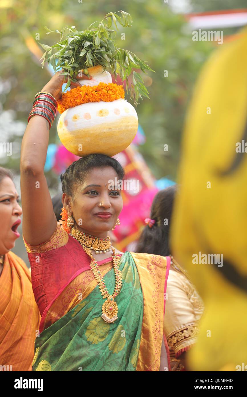 Female devotee hi-res stock photography and images - Alamy