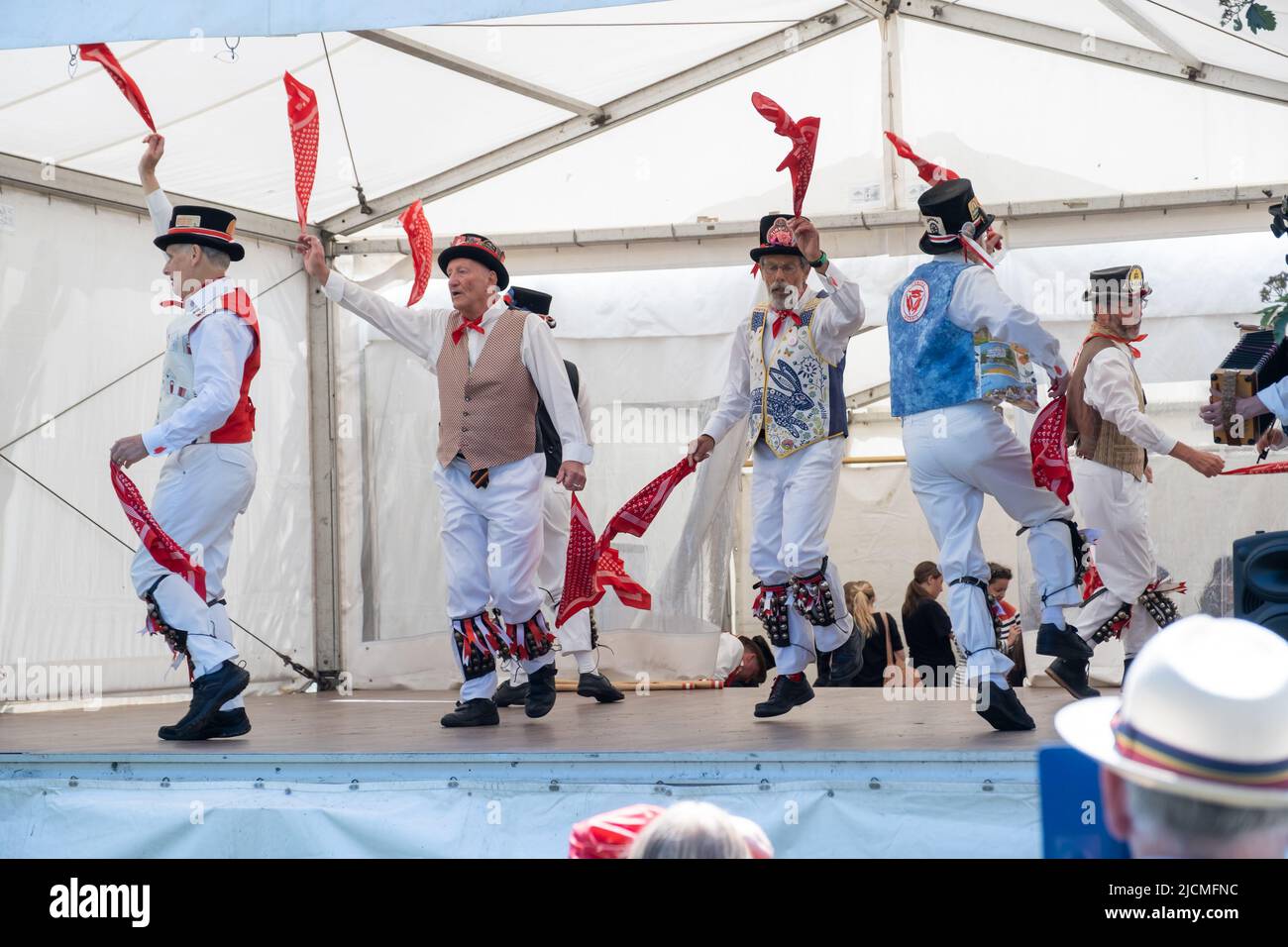 Traditional mens dance traditional mens dance hi-res stock photography ...