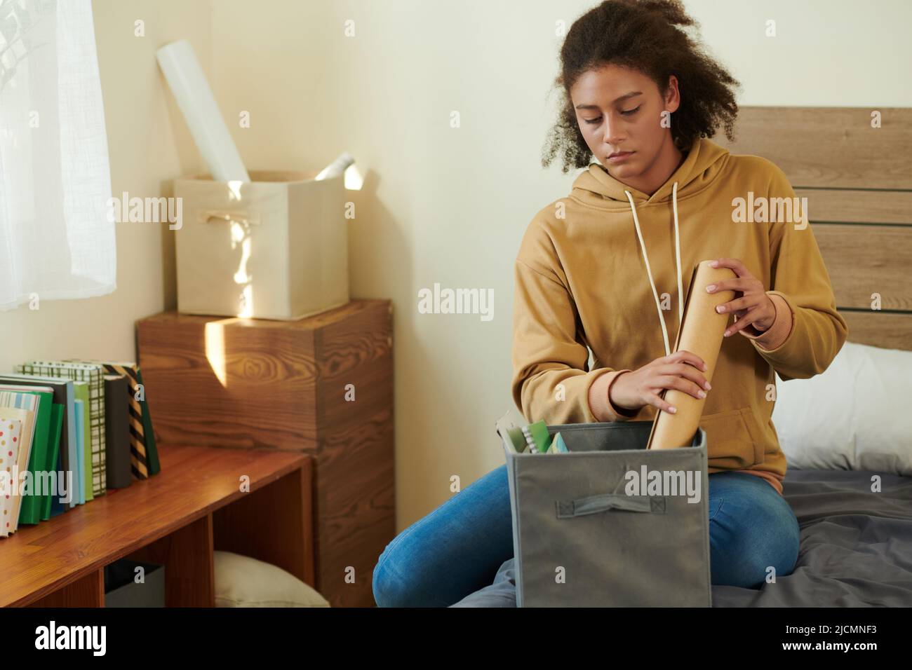 Intelligent packing hi-res stock photography and images - Alamy