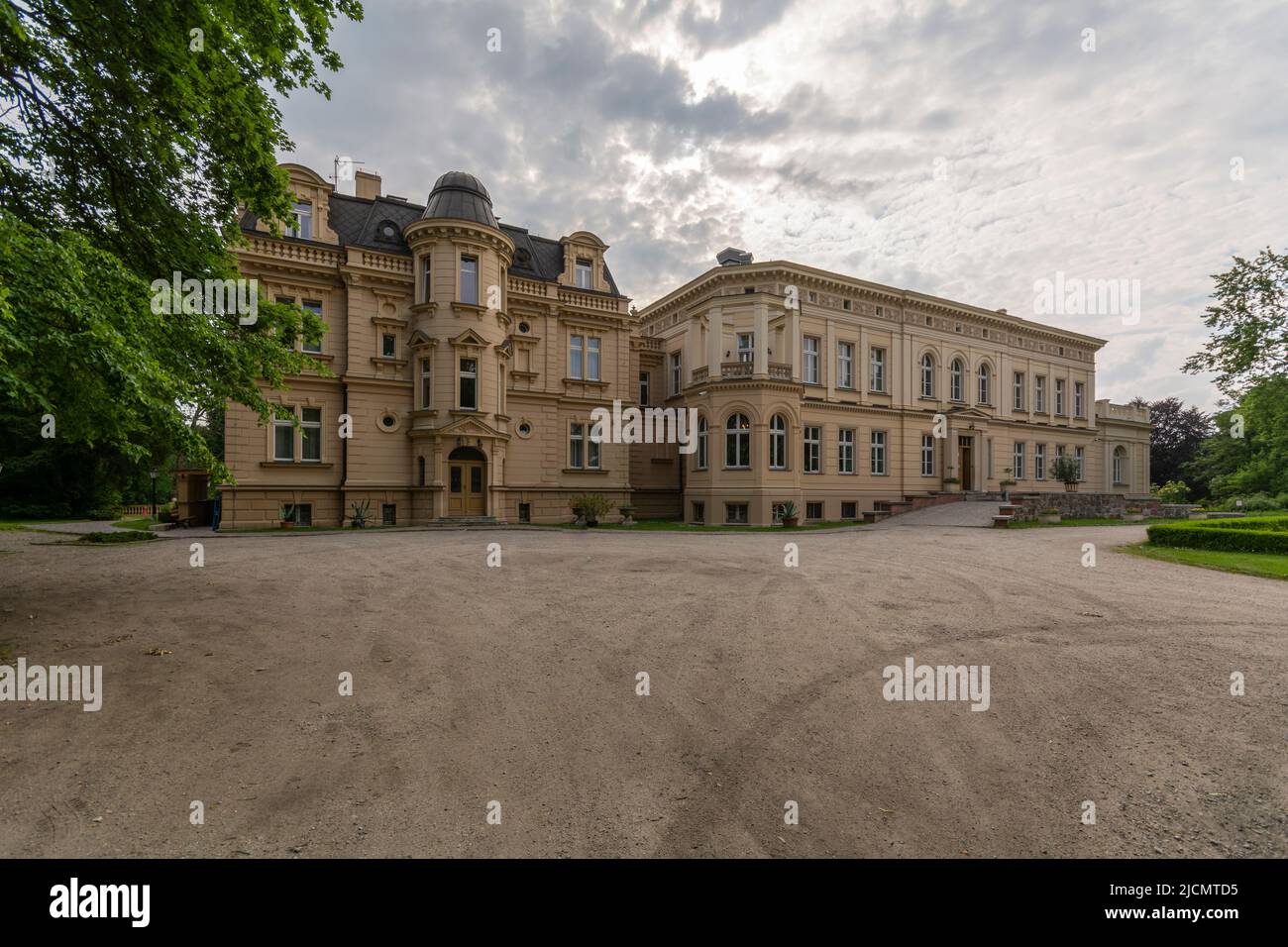 Palace and Park Complex in Ostromecko, Poland Stock Photo - Alamy