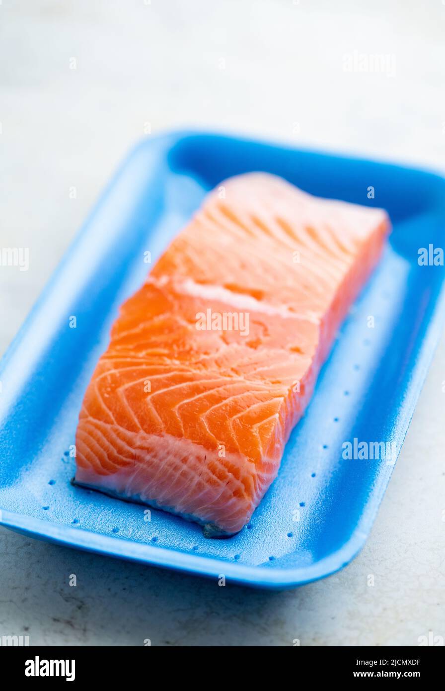 Fresh fish in plastic box hi-res stock photography and images - Alamy