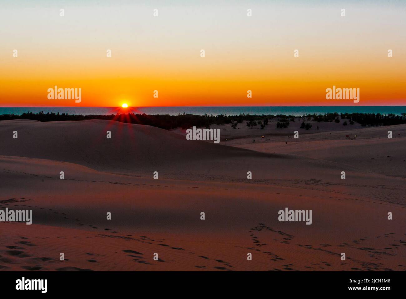 Sunset at Silver Lake Sand Dunes, Michigan Stock Photo - Alamy