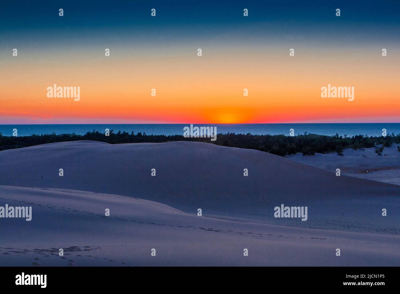Sunset at Silver Lake Sand Dunes, Michigan Stock Photo - Alamy
