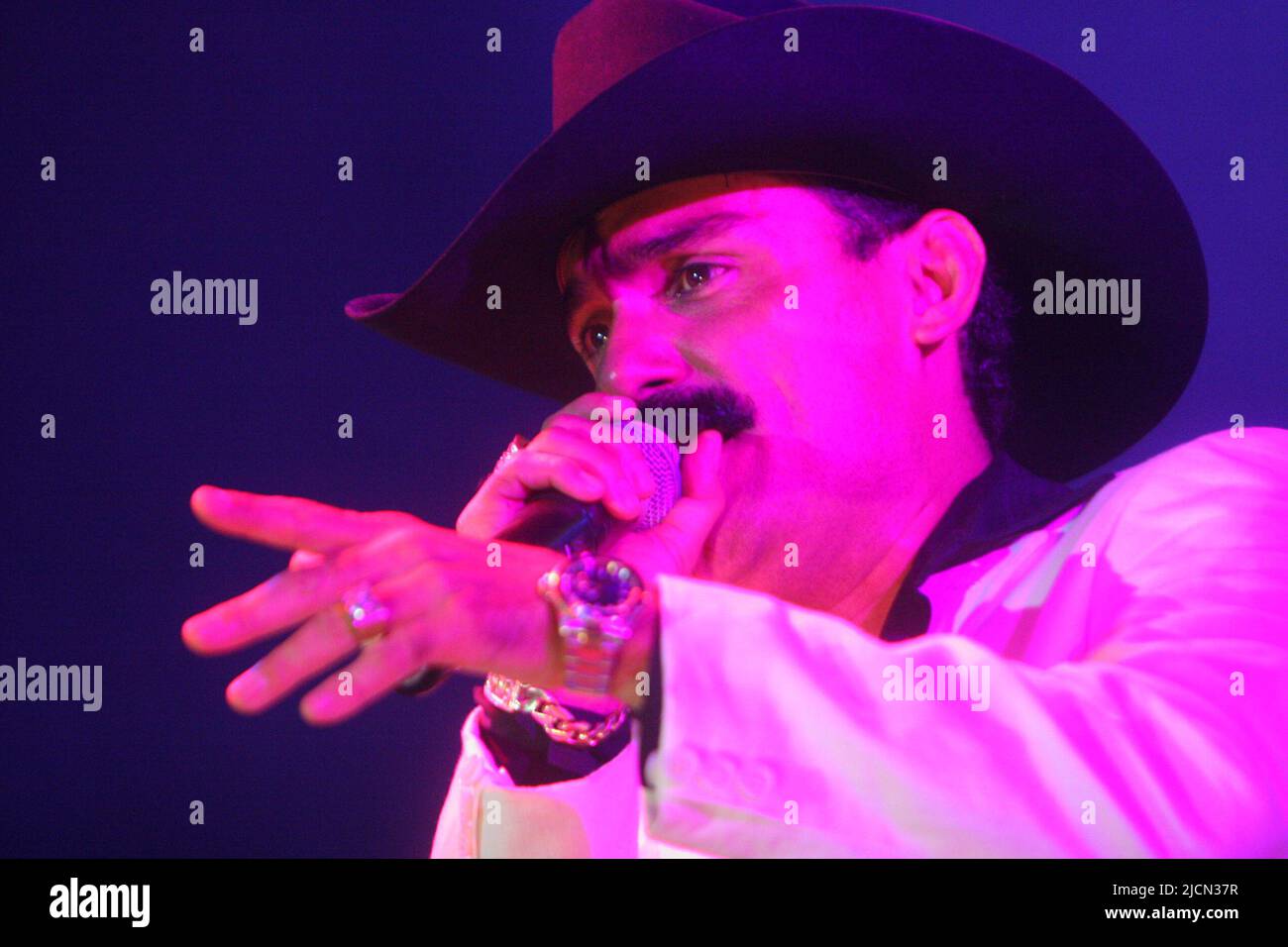 El Chapo de Sinaloa en el Baile de La Kaliente 6 sep 2006. (© Photo By ...