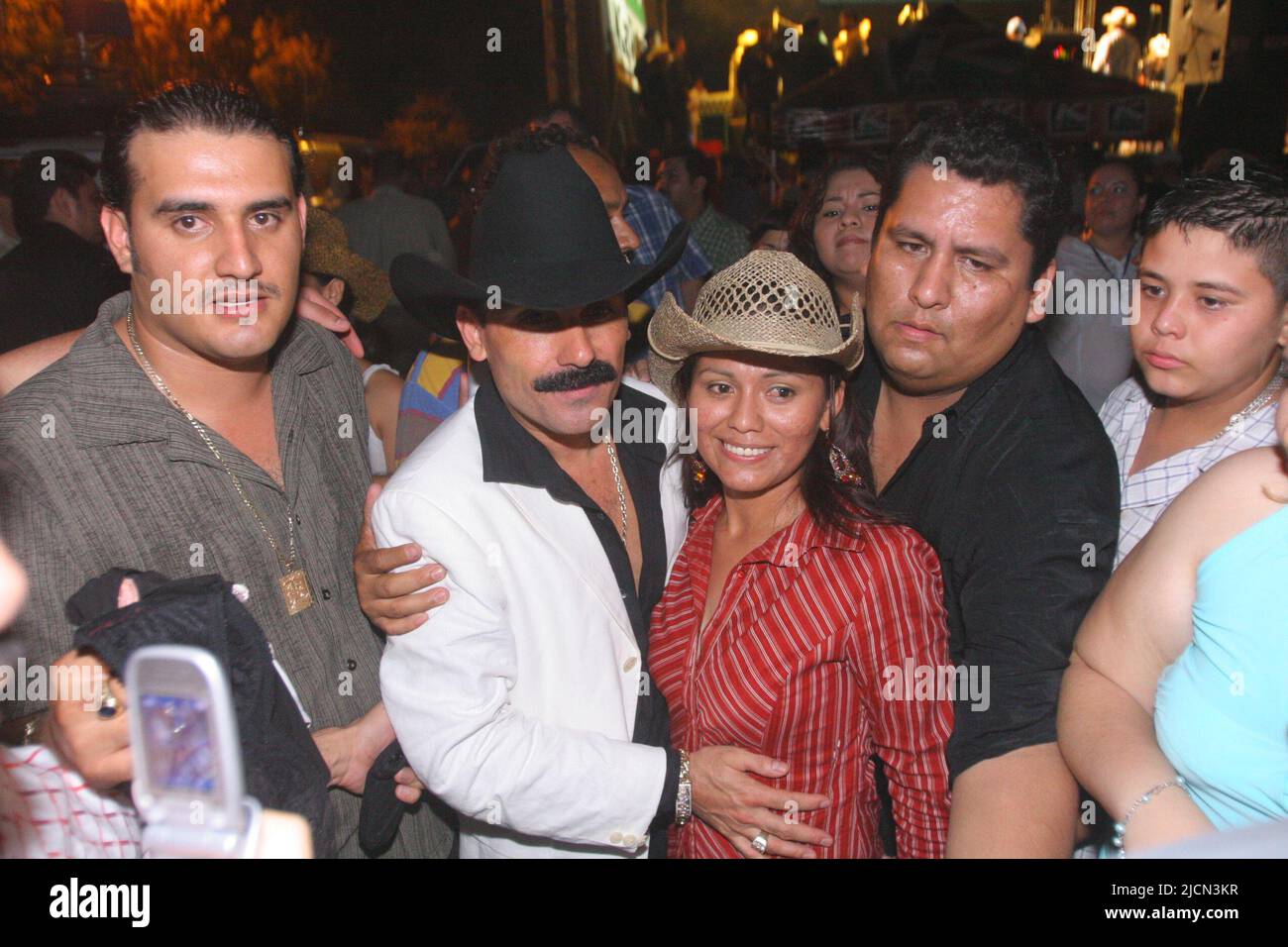 El Chapo de Sinaloa en el Baile de La Kaliente 6 sep 2006. (© Photo By ...