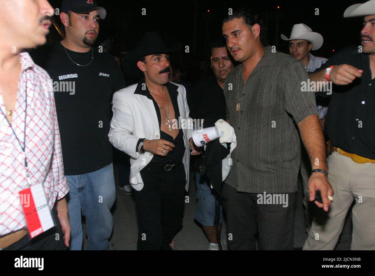 El Chapo de Sinaloa en el Baile de La Kaliente 6 sep 2006. (© Photo By ...
