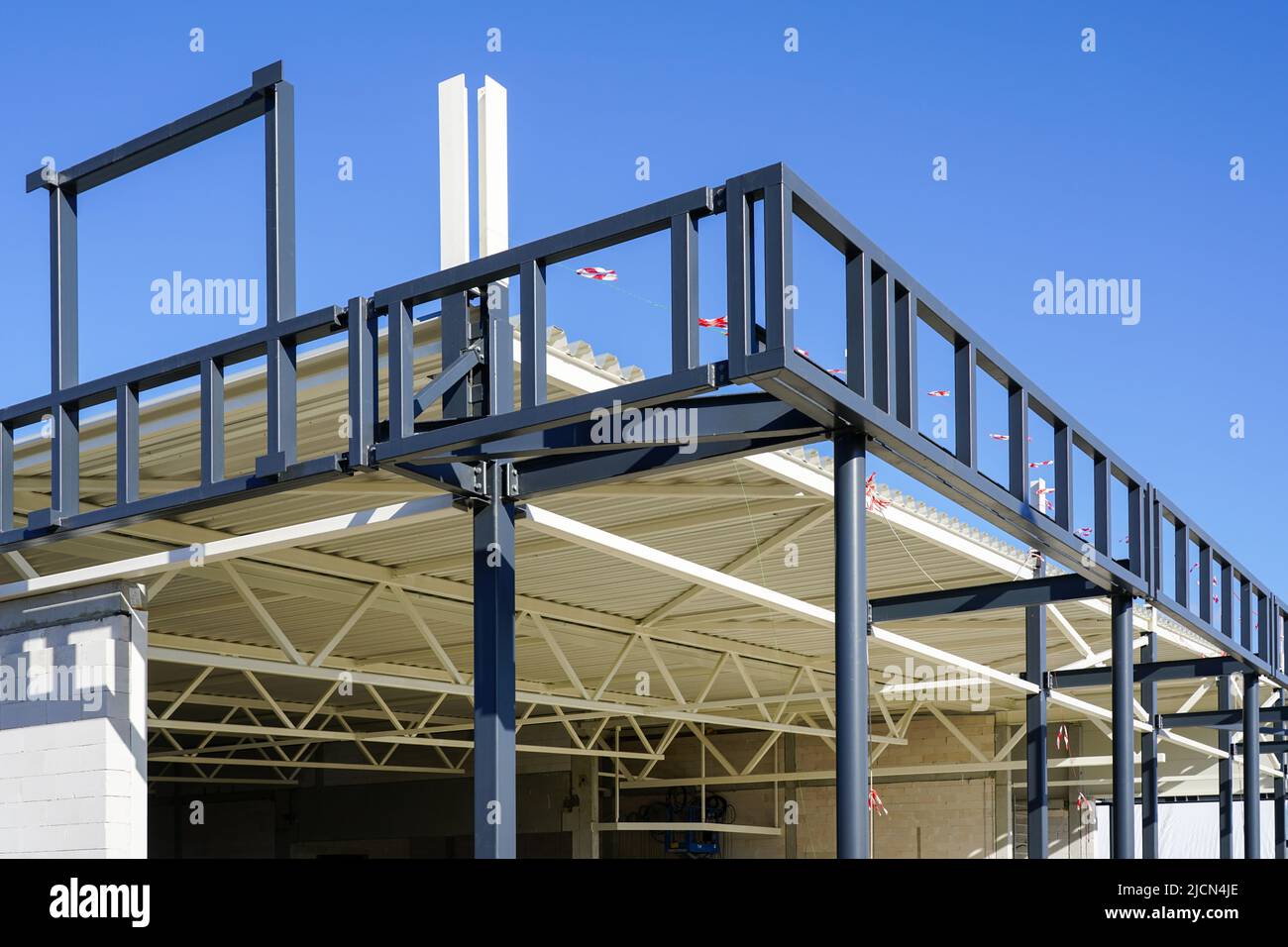 Prefabricated construction process hi-res stock photography and images ...