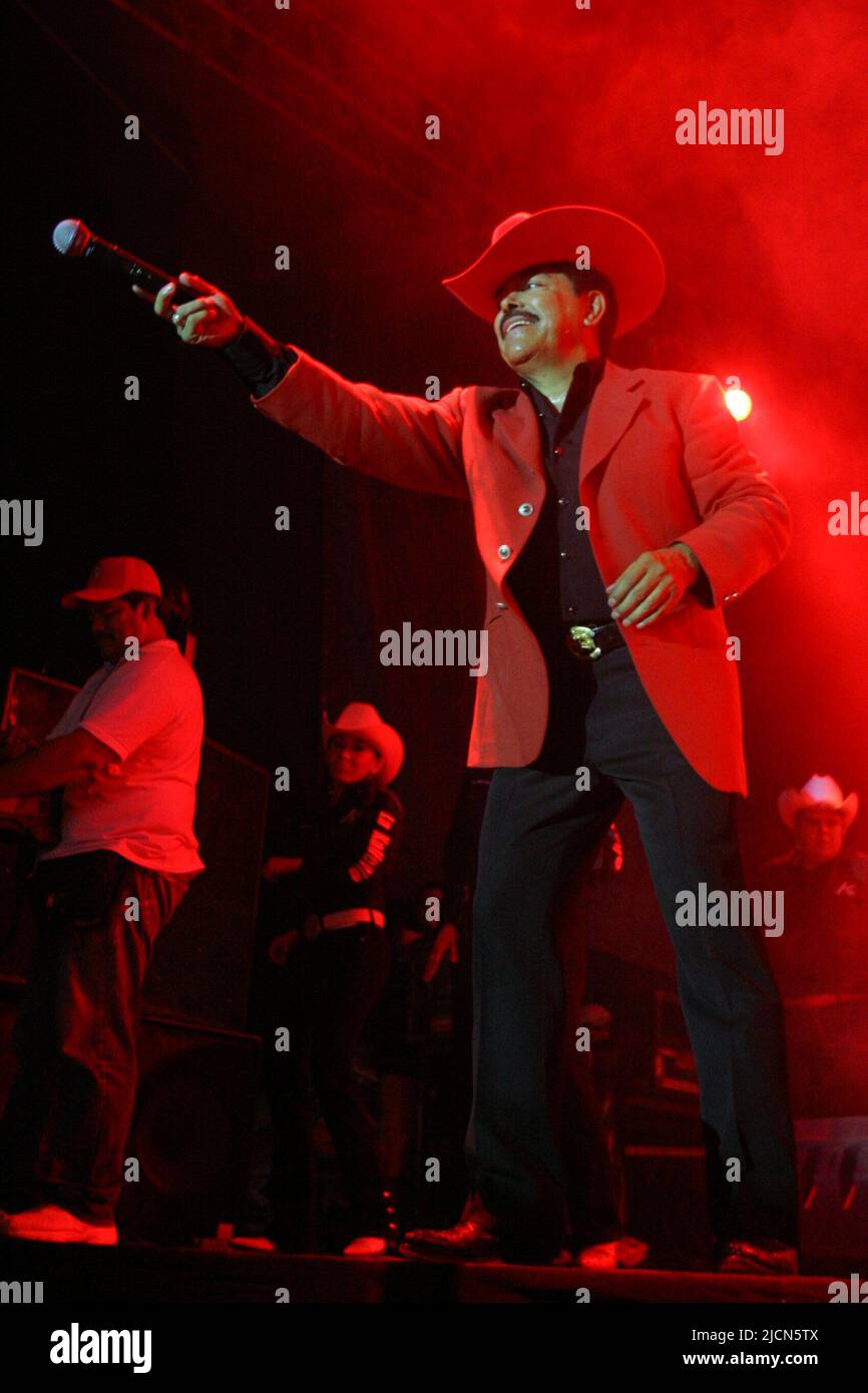 Lorenzo de Monteclaro en el Baile de La Kaliente 6 sep 2006. (© Photo ...