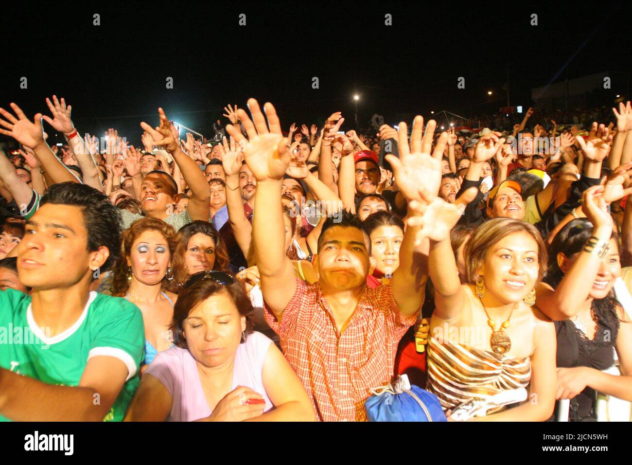 Lorenzo de Monteclaro en el Baile de La Kaliente 6 sep 2006. (© Photo ...
