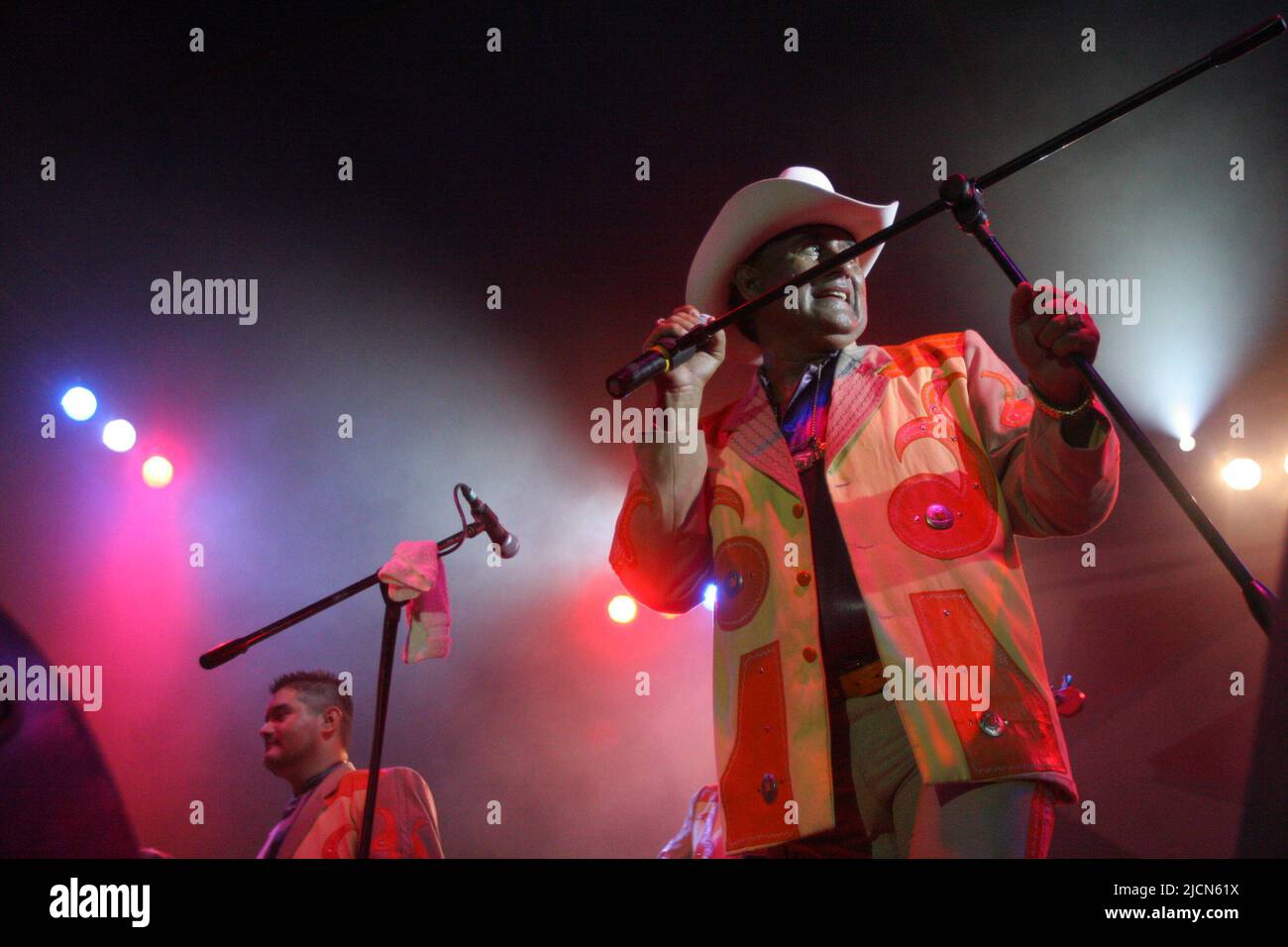 Laberinto en el Baile de La Kaliente 6 sep 2006. (© Photo By Luis ...