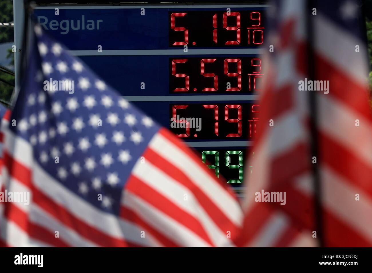 Gas station american flag hi-res stock photography and images - Alamy