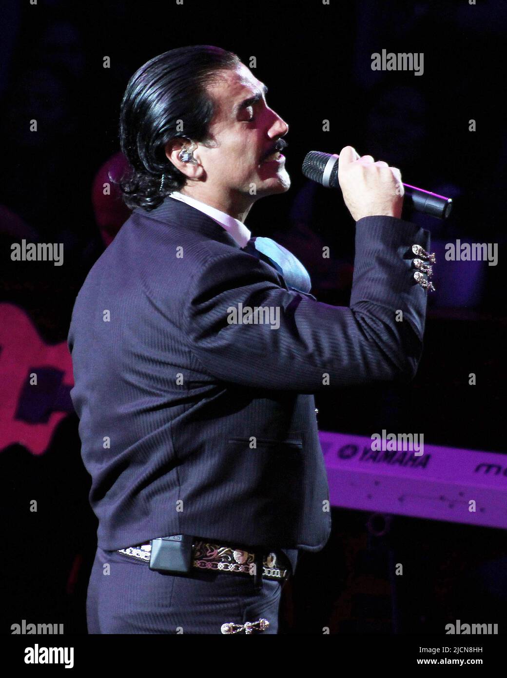 Leon, Guanajuato., 04/02/2014, El cantante Alejandro Fernandez durante ...