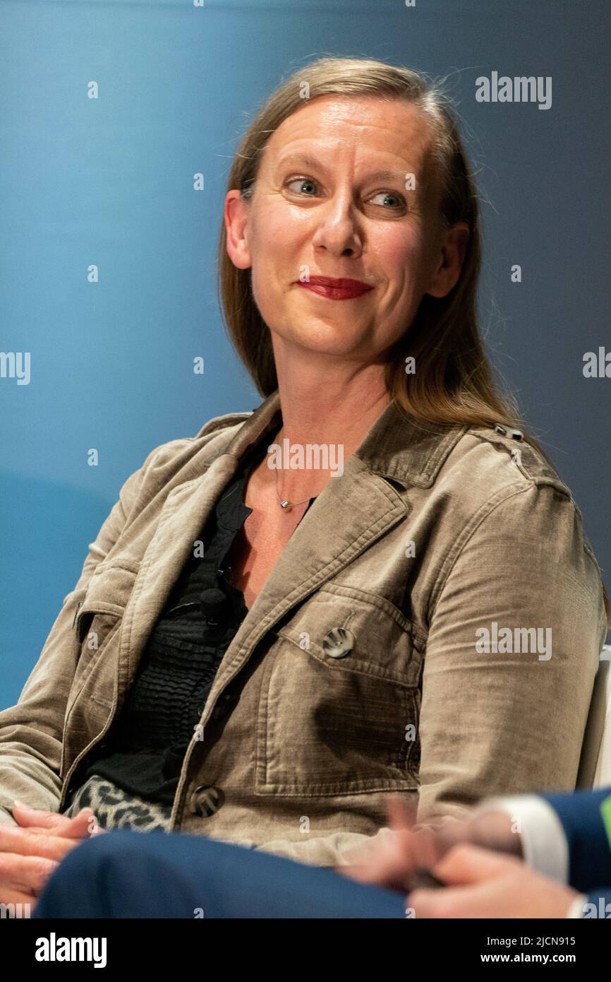 Michelle dow hi-res stock photography and images - Alamy