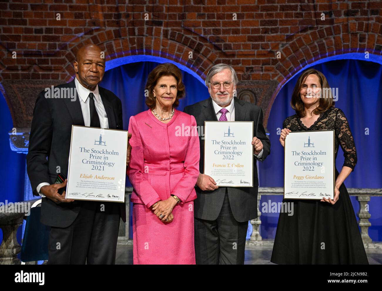 STOCKHOLM 20220614 (L-R) laureate Elijah Anderson, USA, Queens Silvia ...
