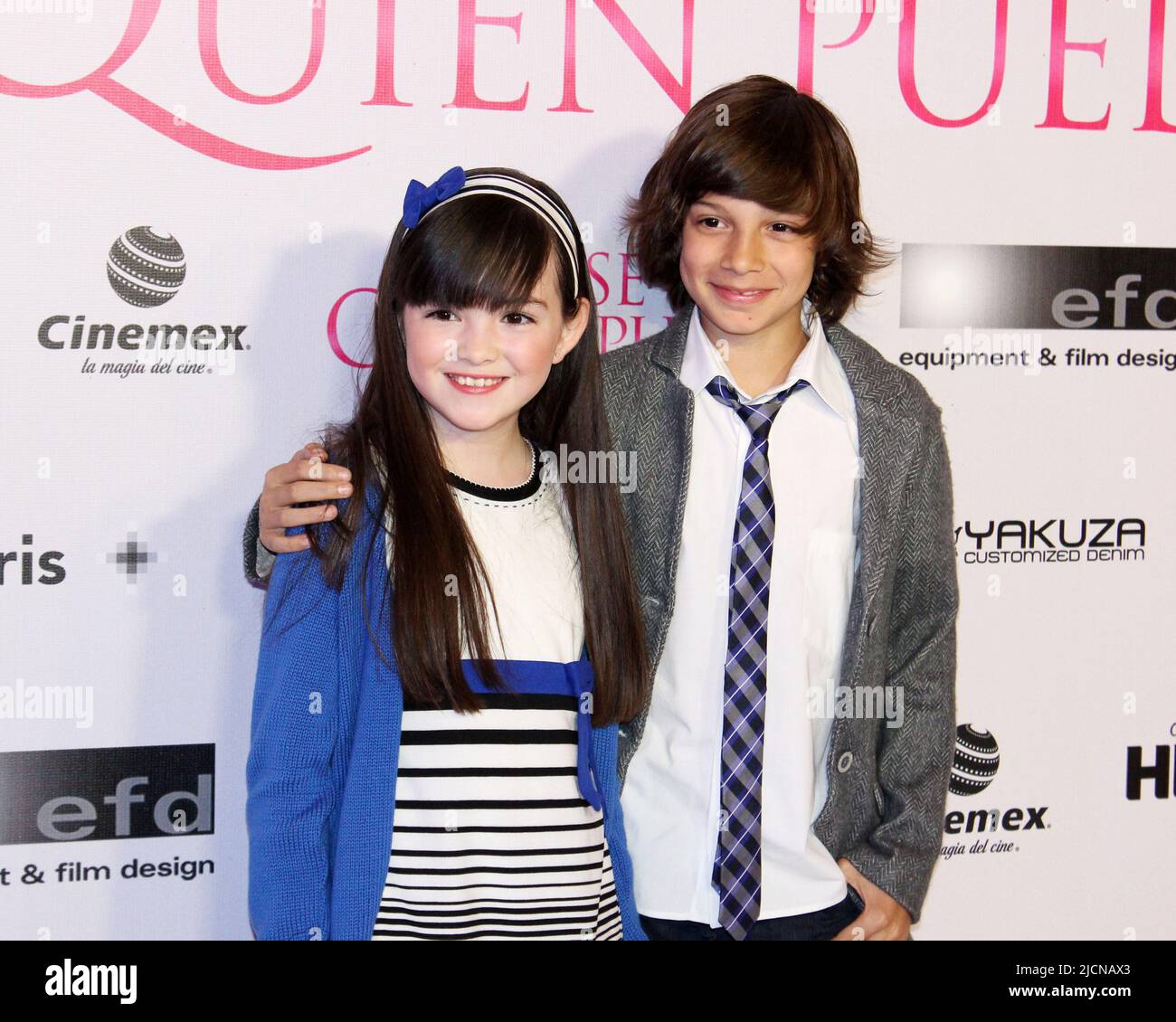 Mexico D.F., 12/02/2014, Alfombra de la pelicula Casese Quien Pueda en ...