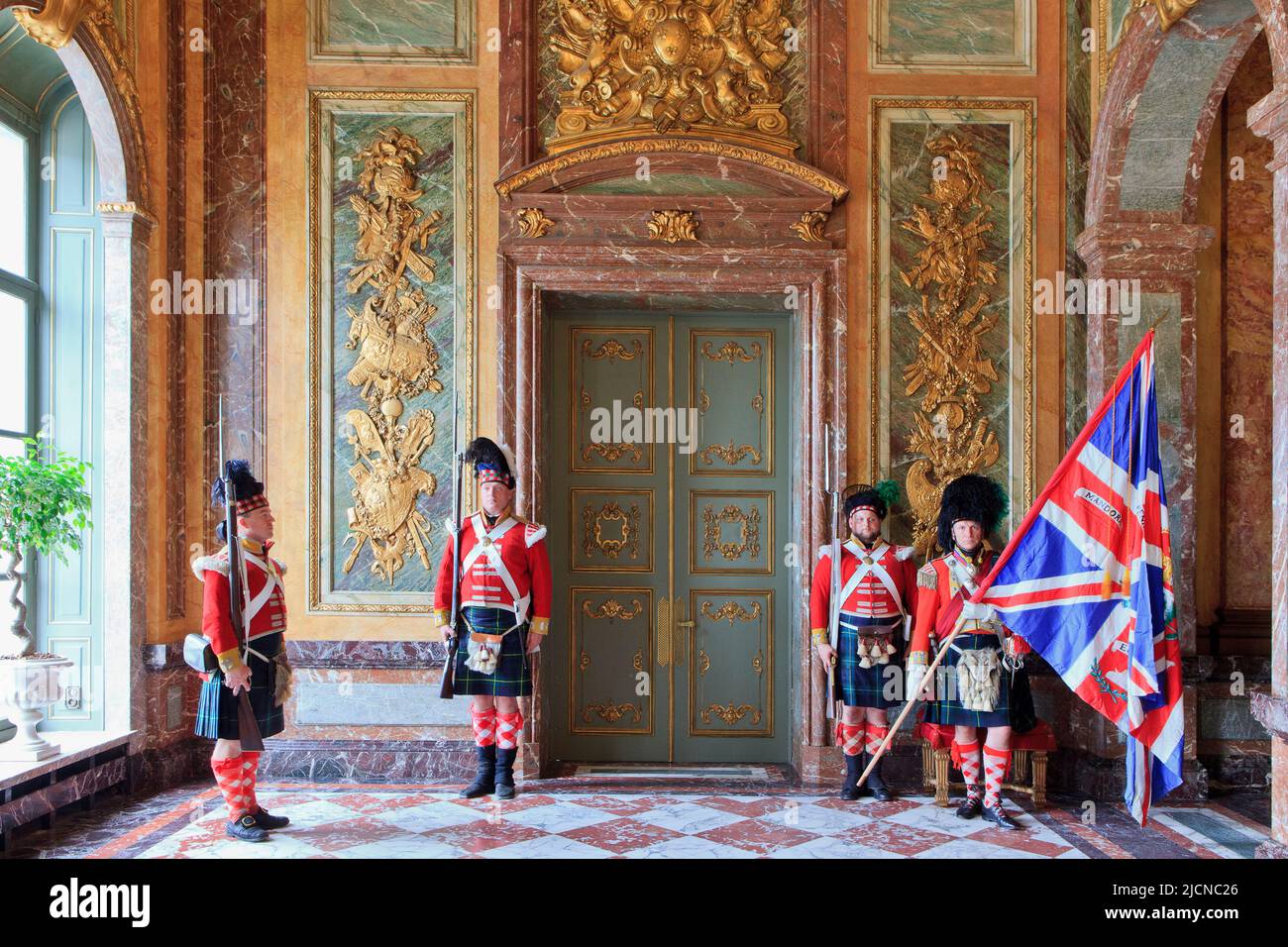 Soldiers of the 92nd (Gordon Highlanders) Regiment of Foot at the ...