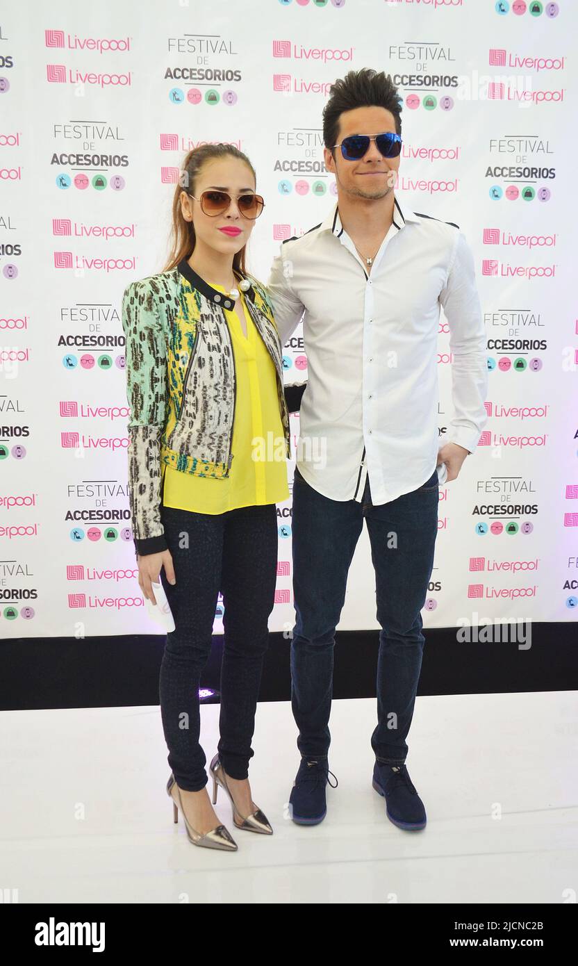 Eleazar Gomez Y Danna Paola 2022