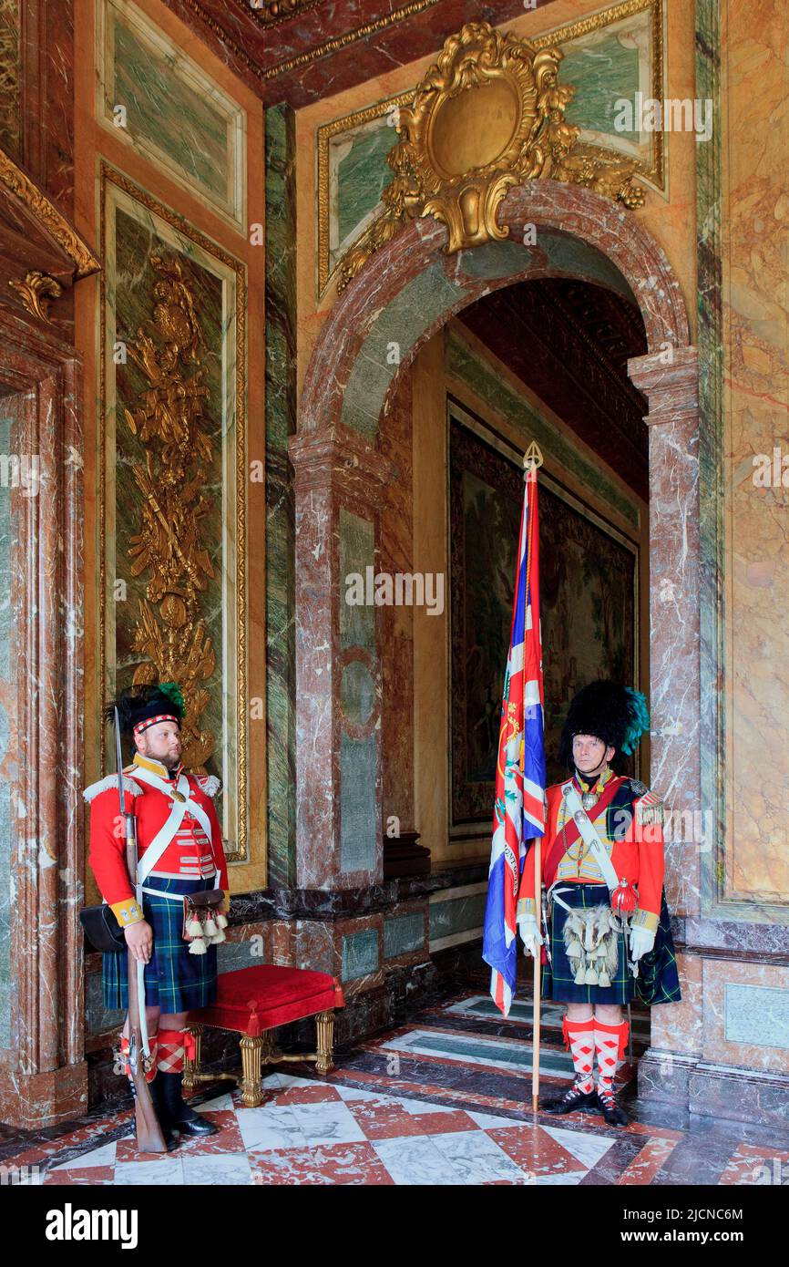 Soldiers of the 92nd (Gordon Highlanders) Regiment of Foot at the ...