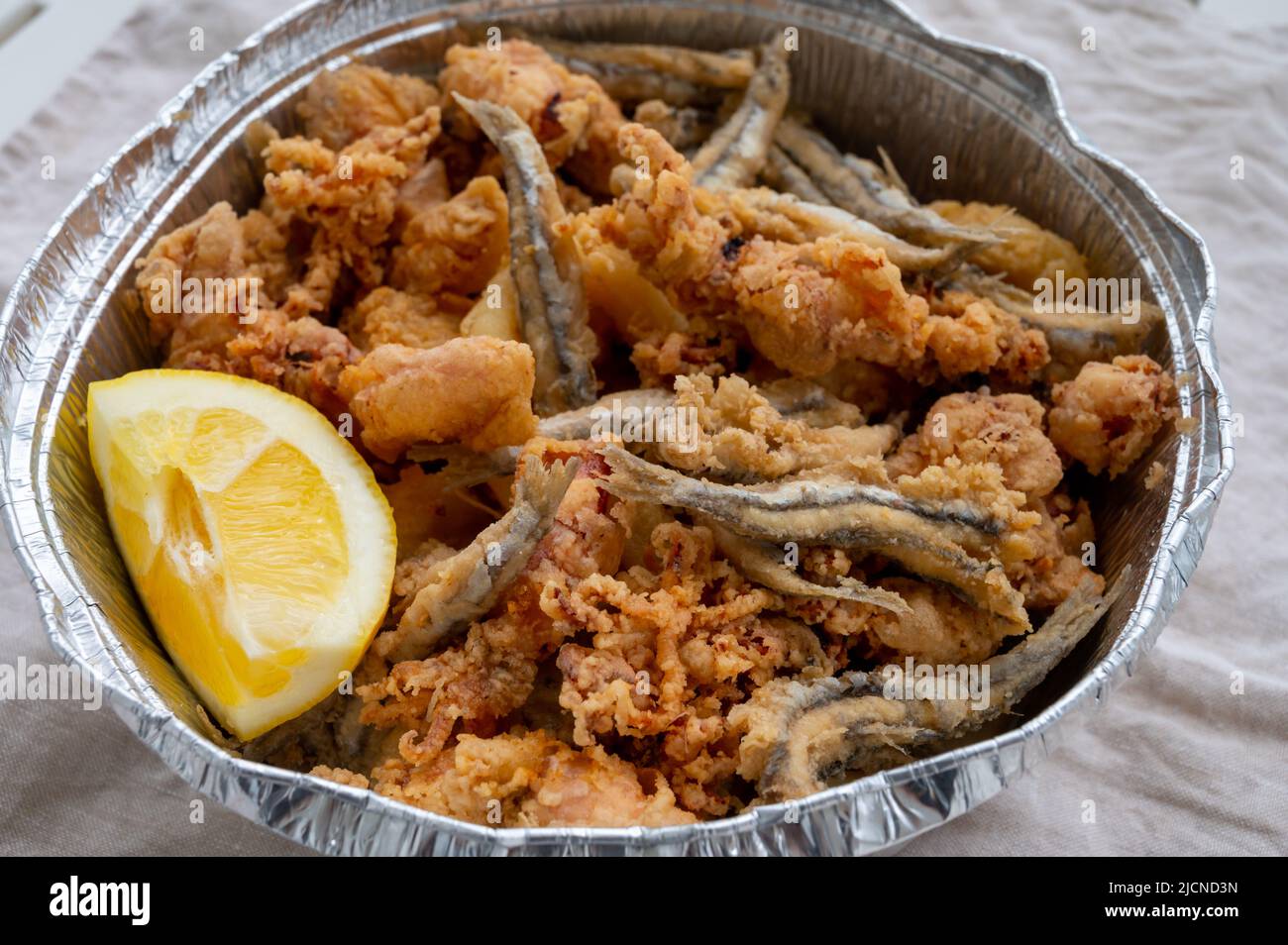 Crispy baby squid hi-res stock photography and images - Alamy
