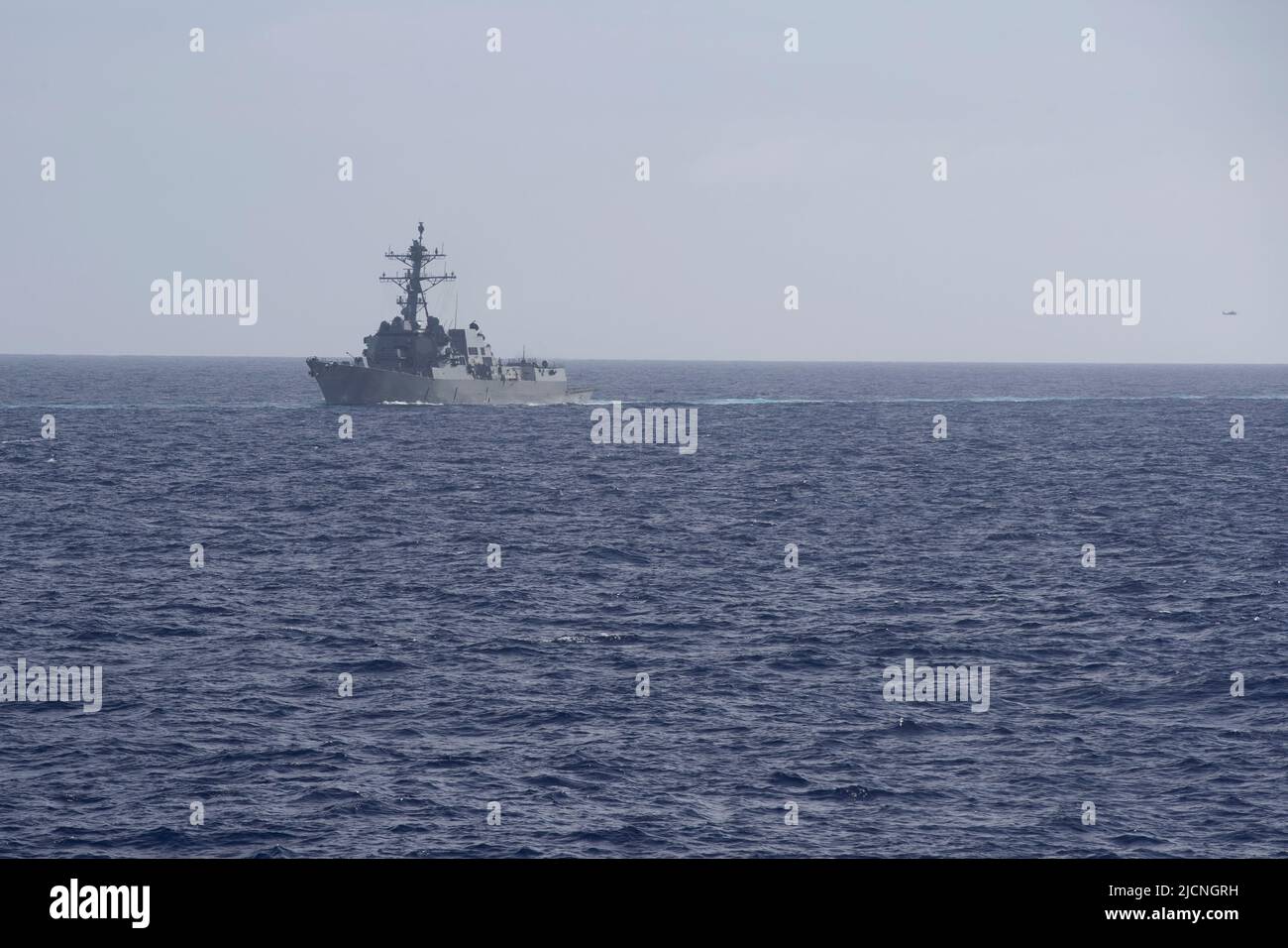 220612-N-XN177-1254 (PHILIPPINE SEA) – Arleigh Burke-class guided ...